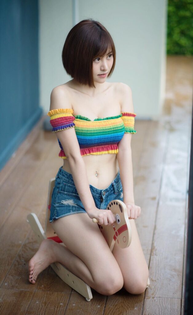 Ployly Nuttamon สาวหมวย หุ่นเอ็กซ์ สเปคชายไทย แจกวาร์ป 18+