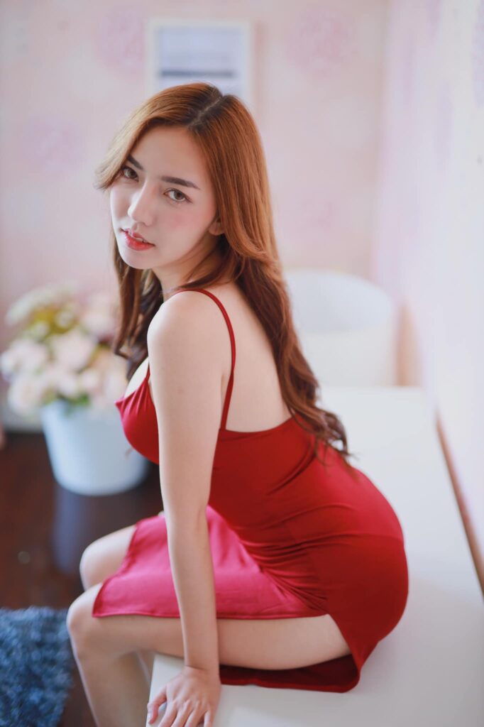 Champ emmita เปิดวาร์ป สาวน้อยตัวเล็ก สเปคชายไทย 18+