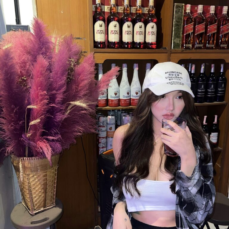 Kanya Bunloed เปิดวาร์ป ไฟคู่หน้า สุดอลัง งานดี 18+