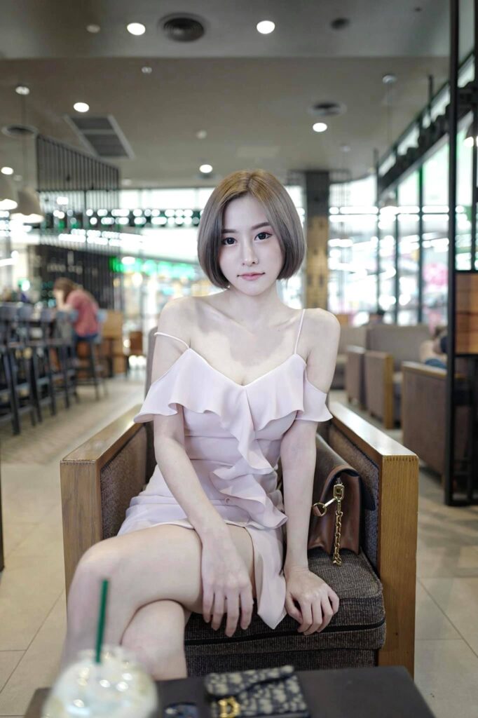 Ployly Nuttamon สาวหมวย หุ่นเอ็กซ์ สเปคชายไทย แจกวาร์ป 18+