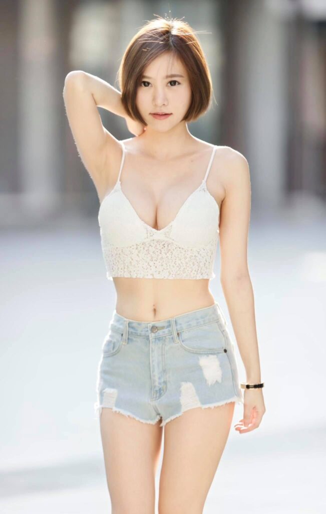 Ployly Nuttamon สาวหมวย หุ่นเอ็กซ์ สเปคชายไทย แจกวาร์ป 18+