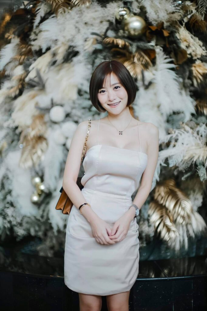 Ployly Nuttamon สาวหมวย หุ่นเอ็กซ์ สเปคชายไทย แจกวาร์ป 18+