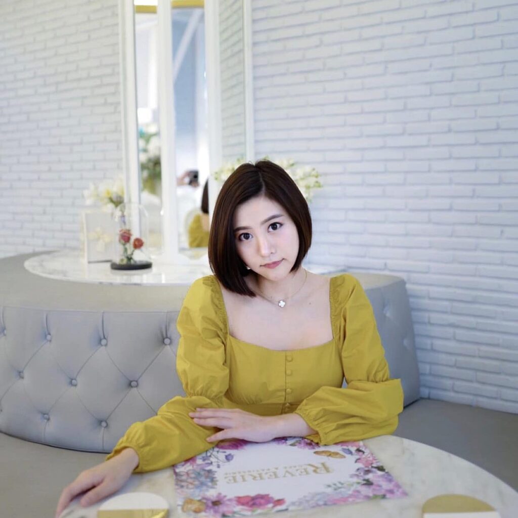 Ployly Nuttamon สาวหมวย หุ่นเอ็กซ์ สเปคชายไทย แจกวาร์ป 18+