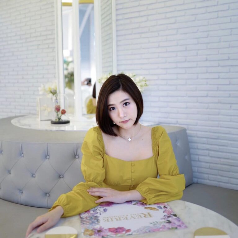 Ployly Nuttamon สาวหมวย หุ่นเอ็กซ์ สเปคชายไทย แจกวาร์ป 18+