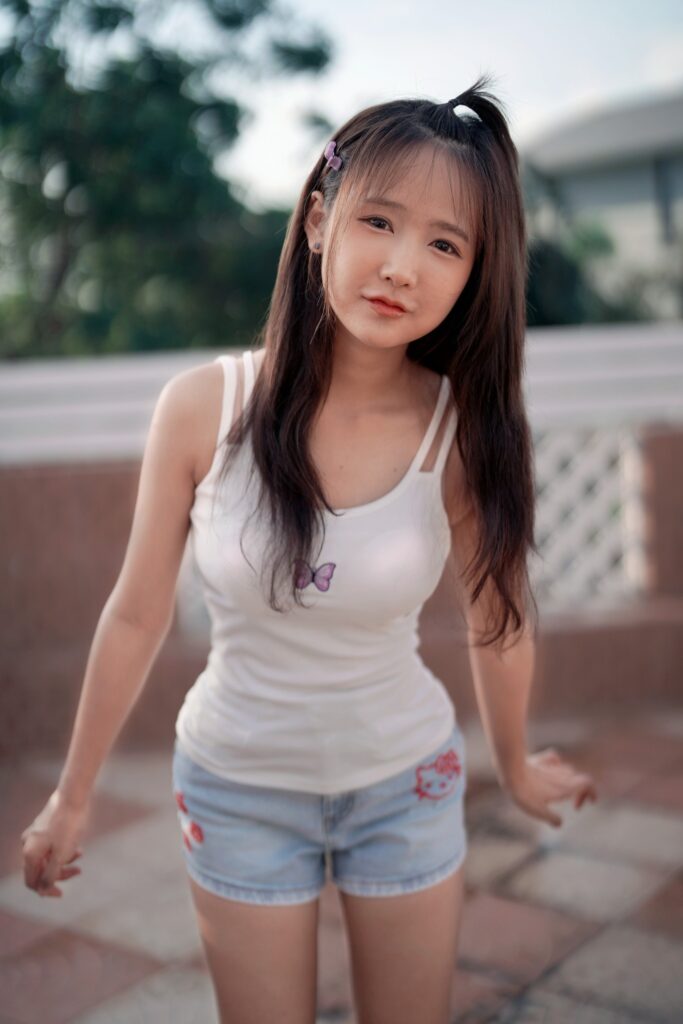 มินตัน ดิ๊งด่อง สาวน้อย สไตล์ Korea ความสามารถรอบด้าน 18+