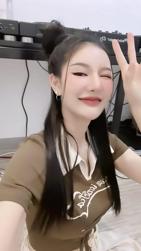 Lookwa Atittaya เปิดวาร์ป พริตตี้ ตัวท็อป Onlyfans 18+