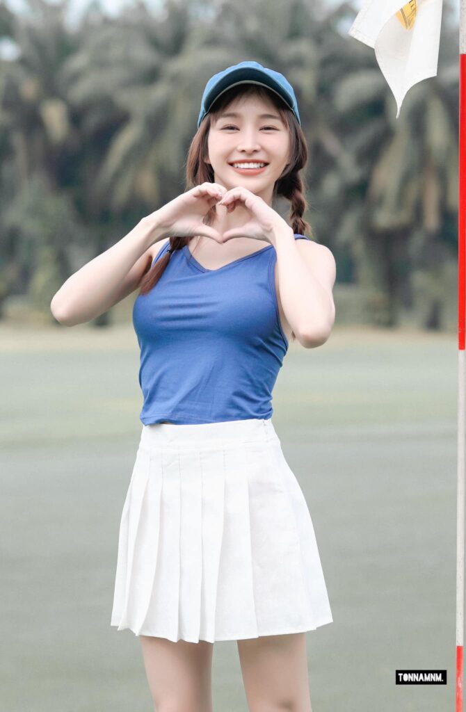 เปิดวาร์ป Noo Sun nary นางแบบ ตัวเล็ก หุ่นเอ็กซ์จัด Onlyfans 18+